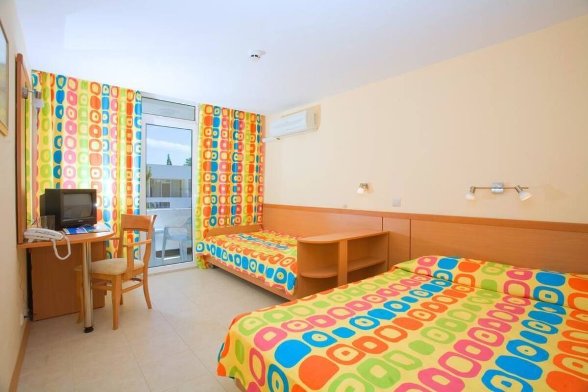 Minibar, cofre no quarto, ferro/tábua de engomar, Wi-fi grátis 