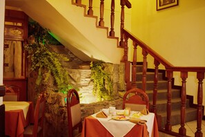 TV de tela plana 32 polegadas com canais a cabo, TV