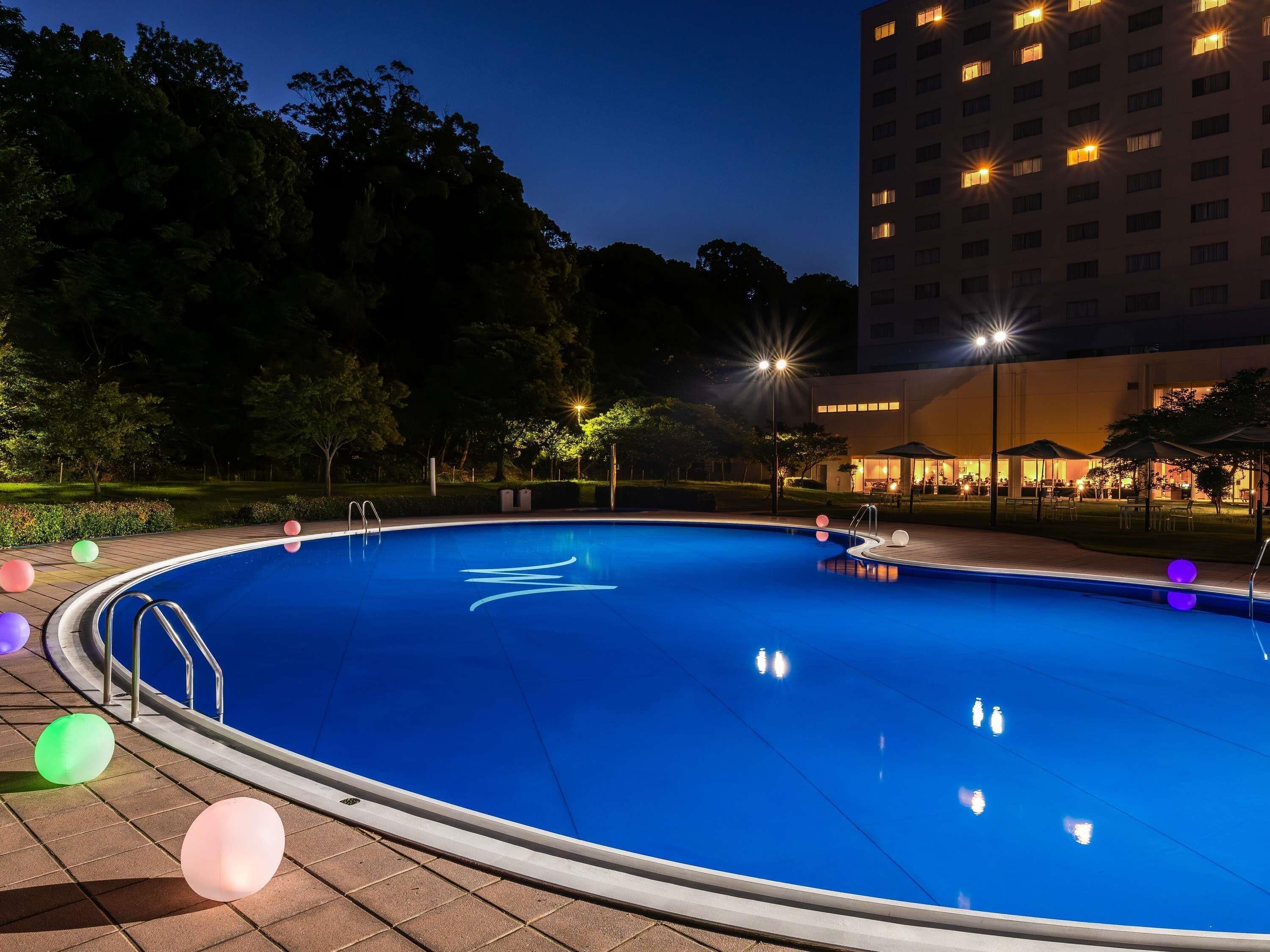 Piscina exterior sazonal 