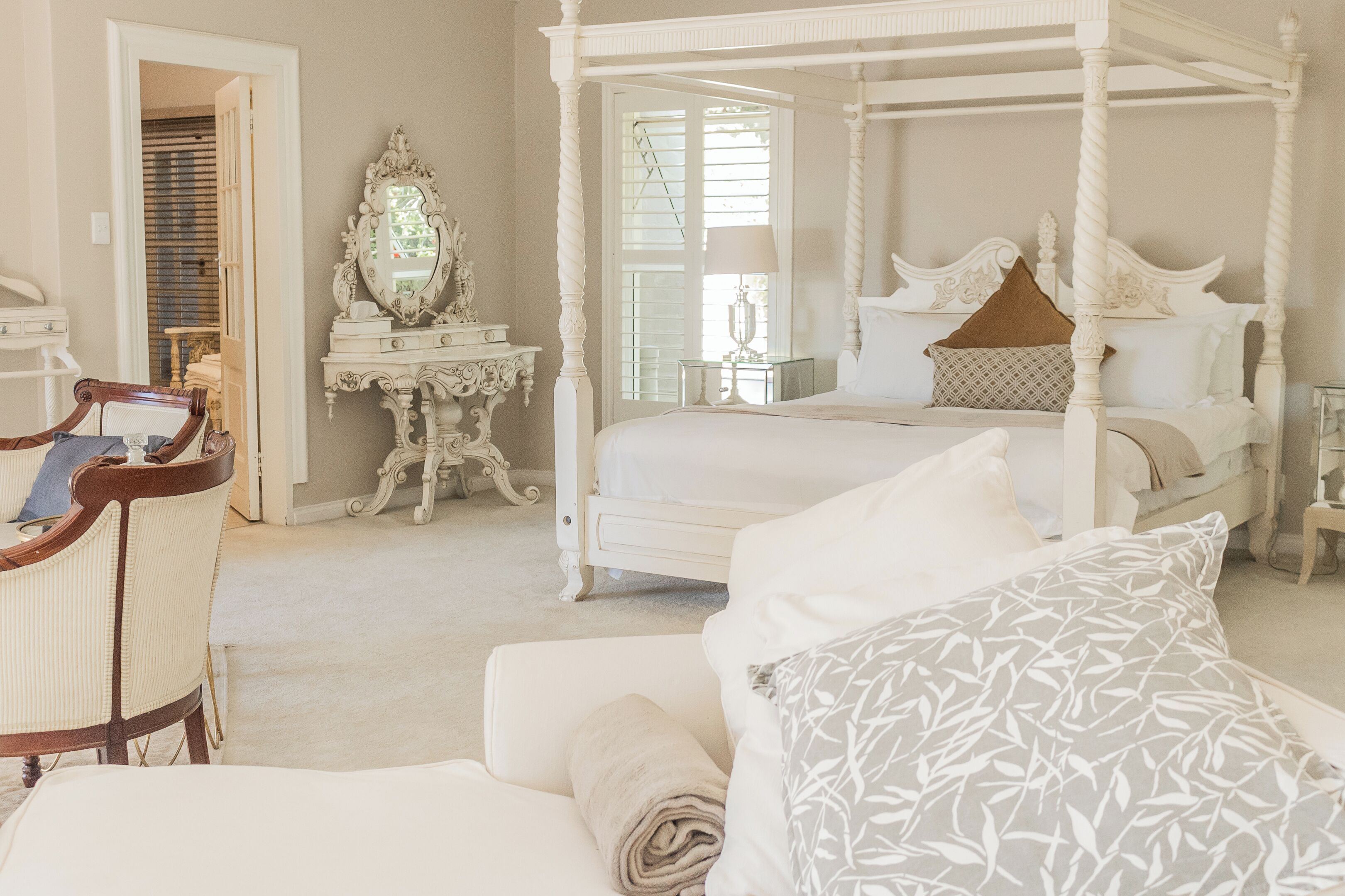 Suite Deluxe | Roupa de alta qualidade, minibar, cofre no quarto 