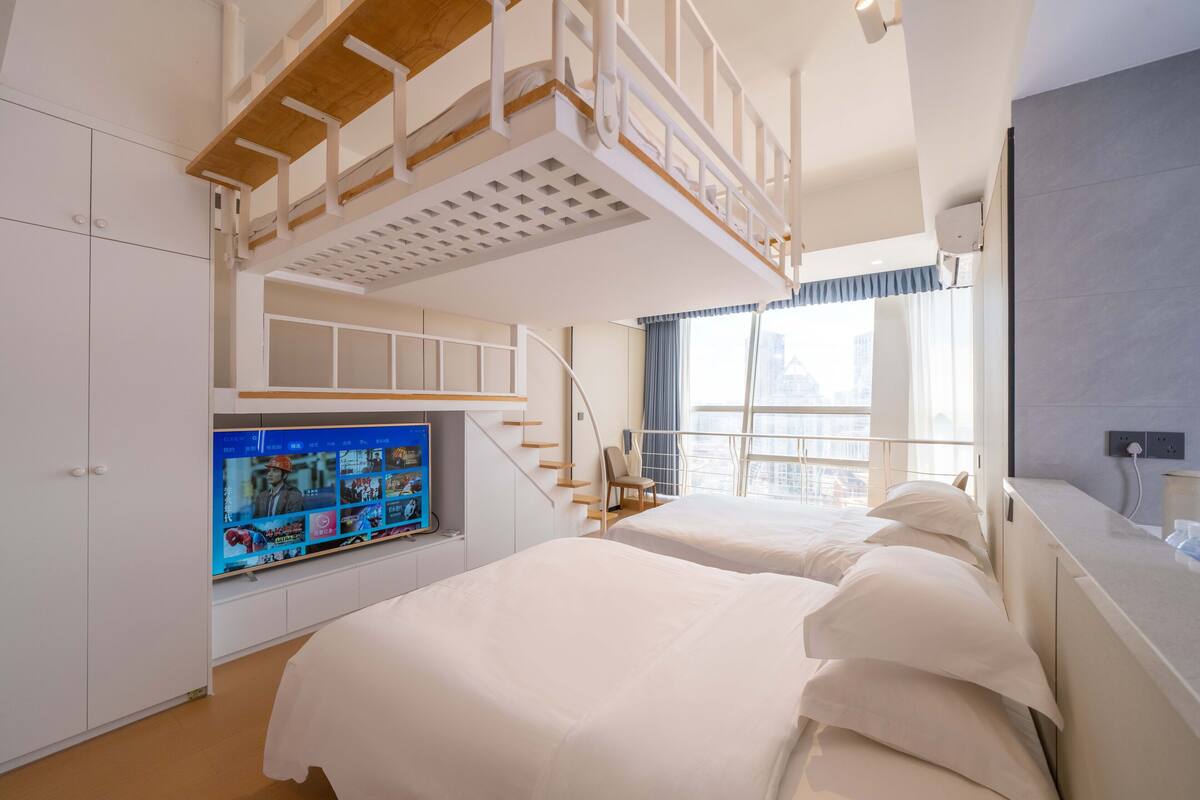 Quarto de Luxo | Roupa de alta qualidade, camas de colchão pillowtop, secretária