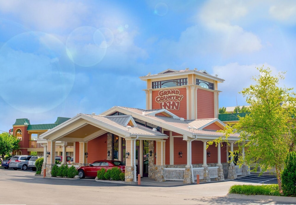 Grand Country Waterpark Resort - Table Rock Lake