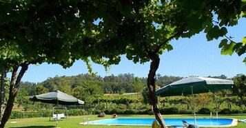 Piscina exterior sazonal 