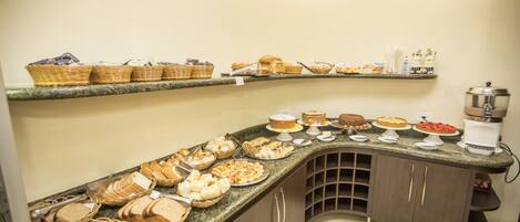 Pequeno-almoço tipo buffet diário incluído