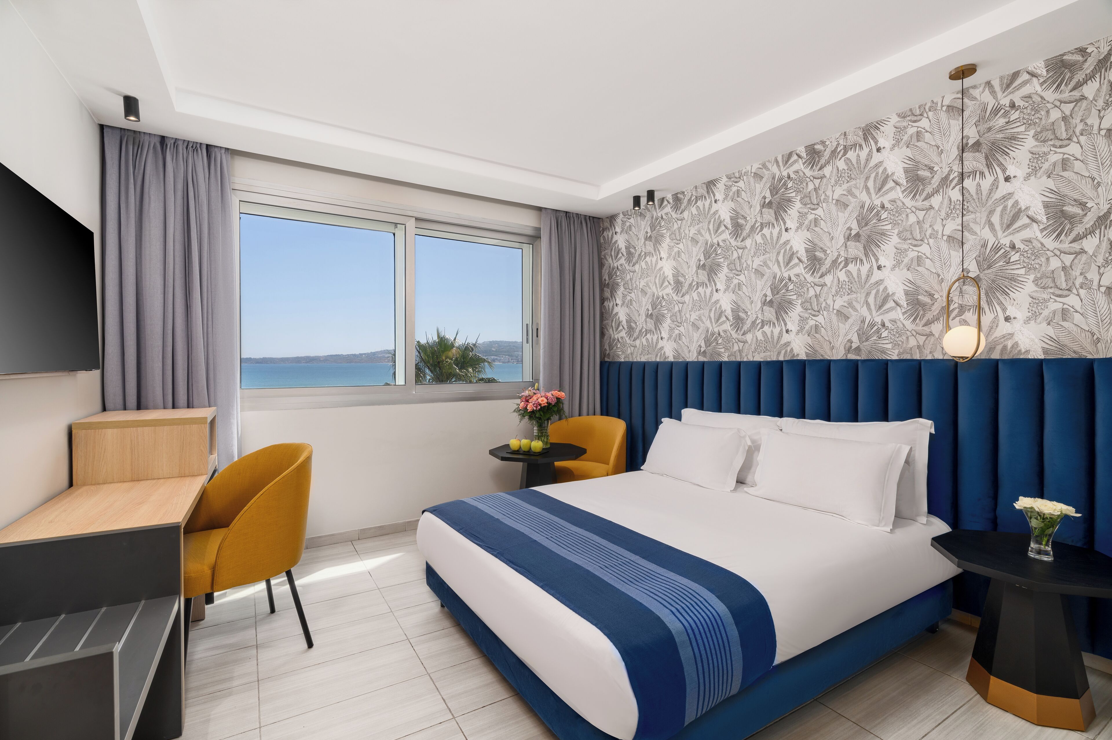 Lençóis italianos Frette, roupas de cama premium, frigobar