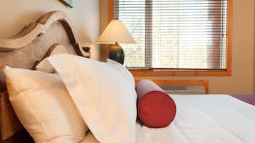 Roupas de cama premium, edredons de pluma, camas com colchões pillow-top
