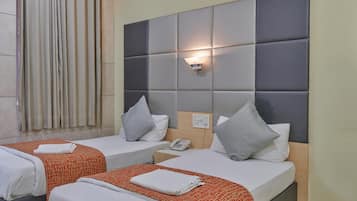 Quarto Twin Standard | Cofre no quarto, Wi-fi grátis, roupa de cama fornecida
