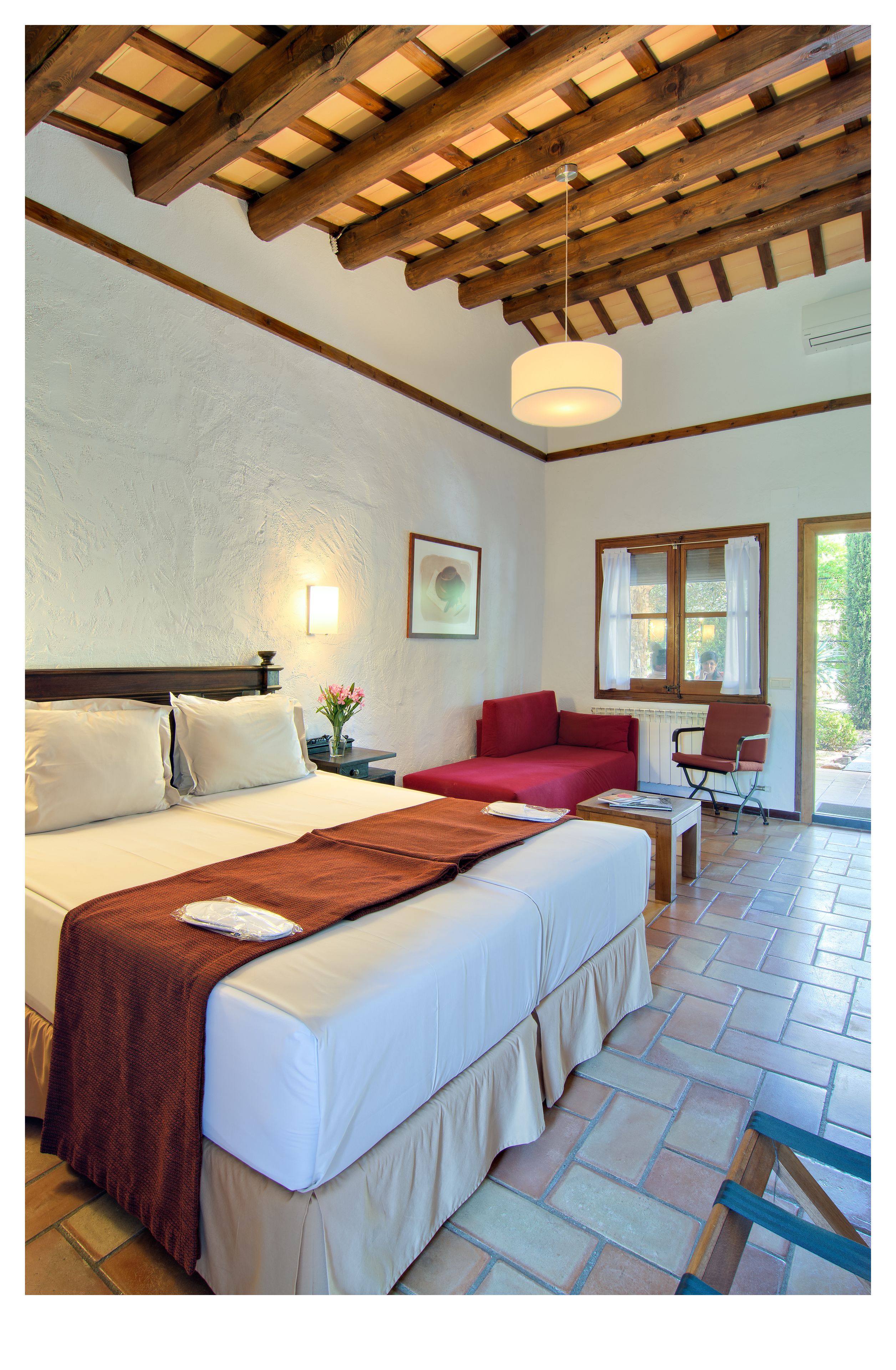 Quarto Duplo, terraço | 1 quarto, minibar, cofre no quarto, secretária 