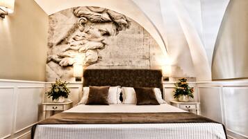 Minibar, cofre no quarto, secretária, cortinas/cortinados opacos