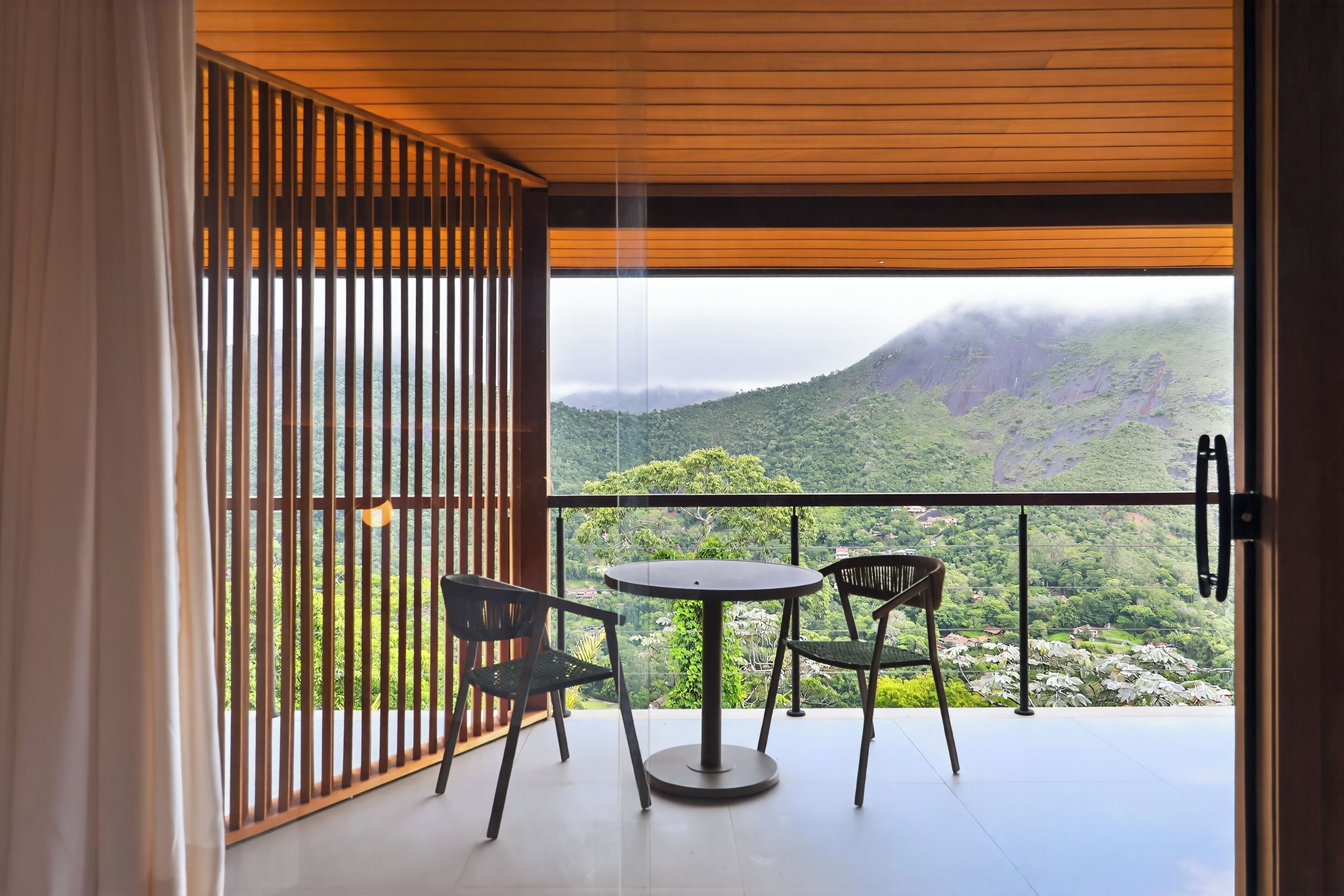 Suite Luxo | Cortinas/cortinados opacos, Wi-fi grátis, roupa de cama fornecida 