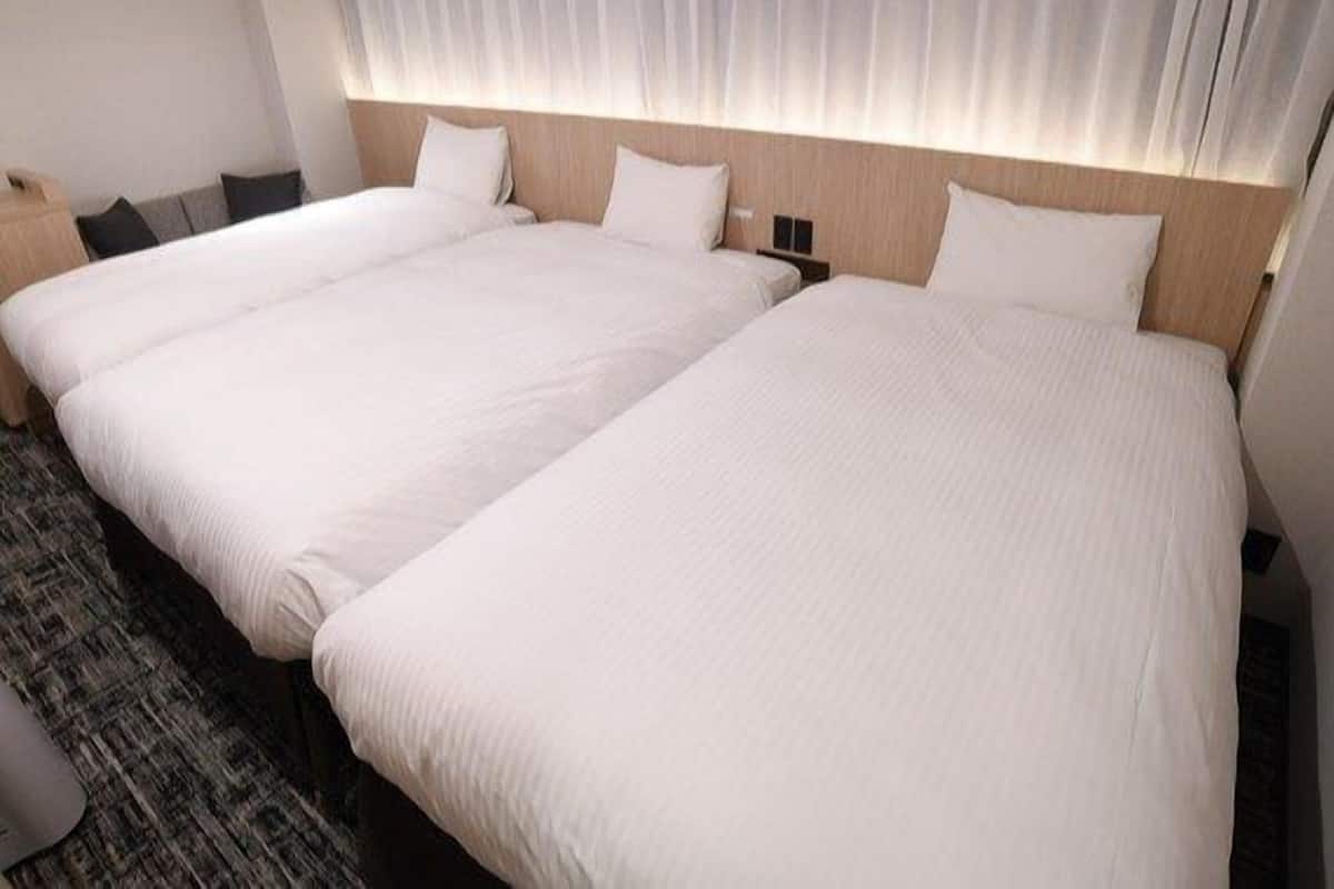 Edredons de pluma, escrivaninha, Wi-Fi de cortesia, roupa de cama