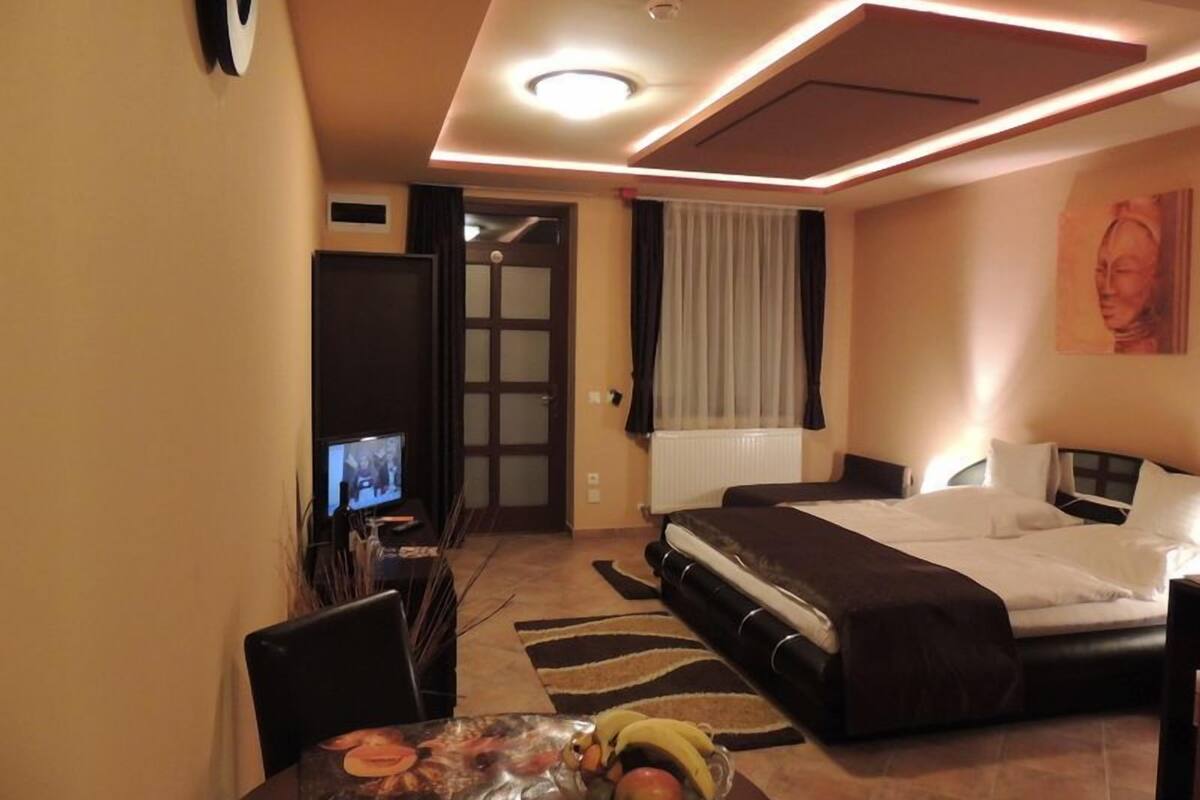Quarto Triplo | Cofre no quarto, secretária, quartos insonorizados, camas desdobráveis 