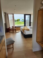 Quarto Superior, vista para o mar | Roupa de alta qualidade, roupa de cama fornecida 