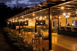 Café da manhã, almoço e jantar