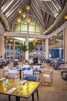 4 restaurantes, pequenos-almoços servidos, cozinha mediterrânica 