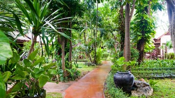 Quarto superior, vista para o jardim | Jardim