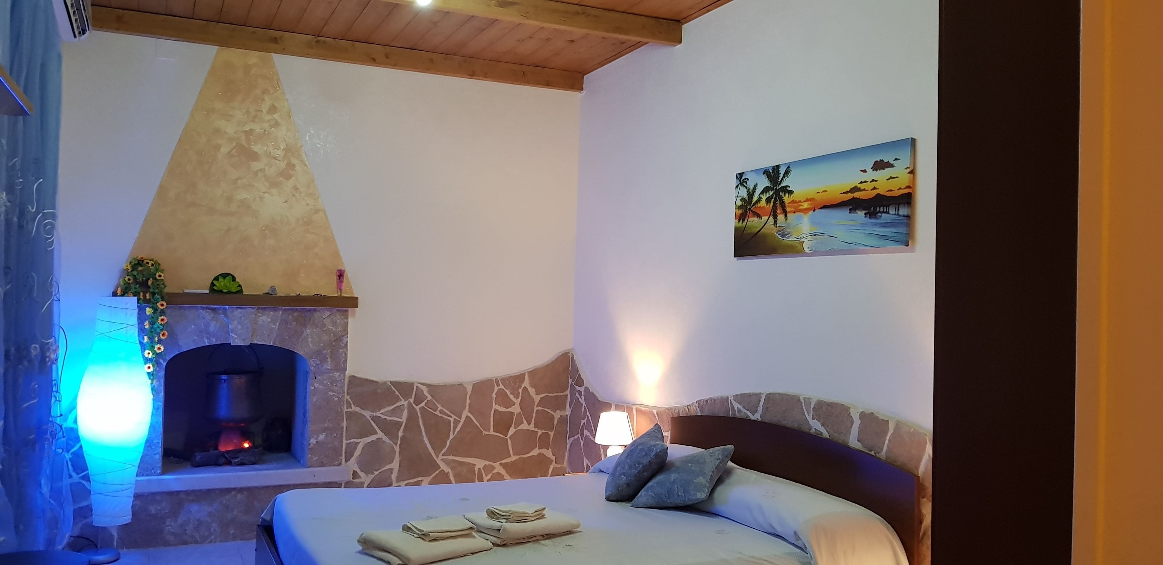 Quarto Duplo ou Twin Tradicional, casa de banho privativa | Minibar, cofre no quarto, secretária, berços/camas para crianças 