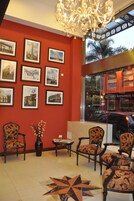 Área de estar no saguão