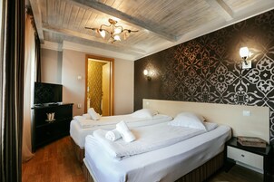 Quarto casal ou duplo | Escrivaninha, quartos à prova de som, ferros/tábuas de passar roupa