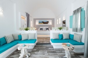 Deluxe Suite (Plunge Pool) | Roupas de cama antialérgicas, cofres nos quartos