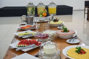 Pequeno-almoço tipo buffet diário incluído 