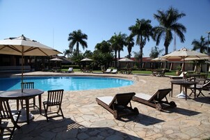 Bar junto à piscina