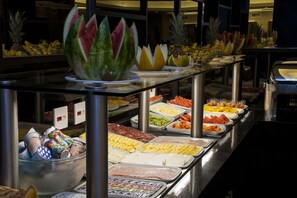Pequeno-almoço tipo buffet diário incluído