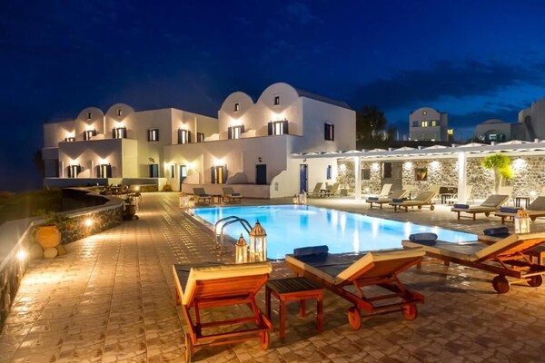 Sigal Villa - Santorini