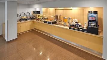 Pequeno-almoço tipo buffet diário incluído