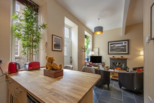 Suite Nobre | Sala de estar | Smart TV de 50 polegadas com canais via satélite 