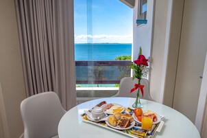 Luxo Vista Mar Casal | Vista do quarto