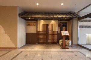 Café da manhã, almoço e jantar; culinária japonesa 