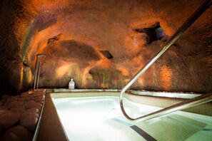 Banho turco, hammam, tratamentos corporais, massagens de pedras quentes 
