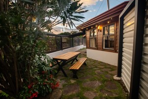 Apartamento luxo, 1 cama Queen e sofá-cama | Terraço/pátio
