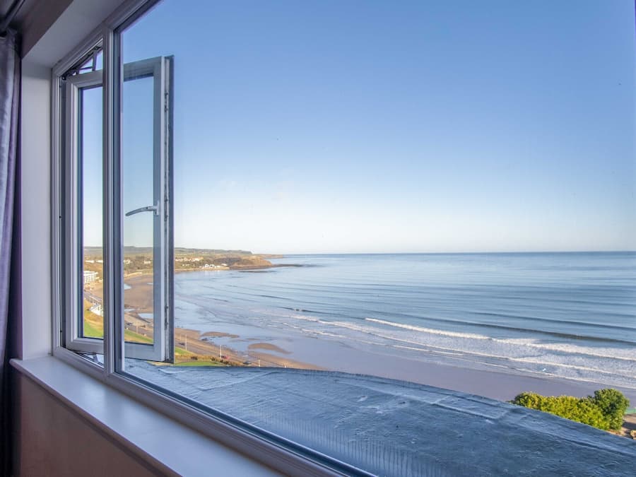 Cobertura, suíte, vista para o mar | Vista da propriedade