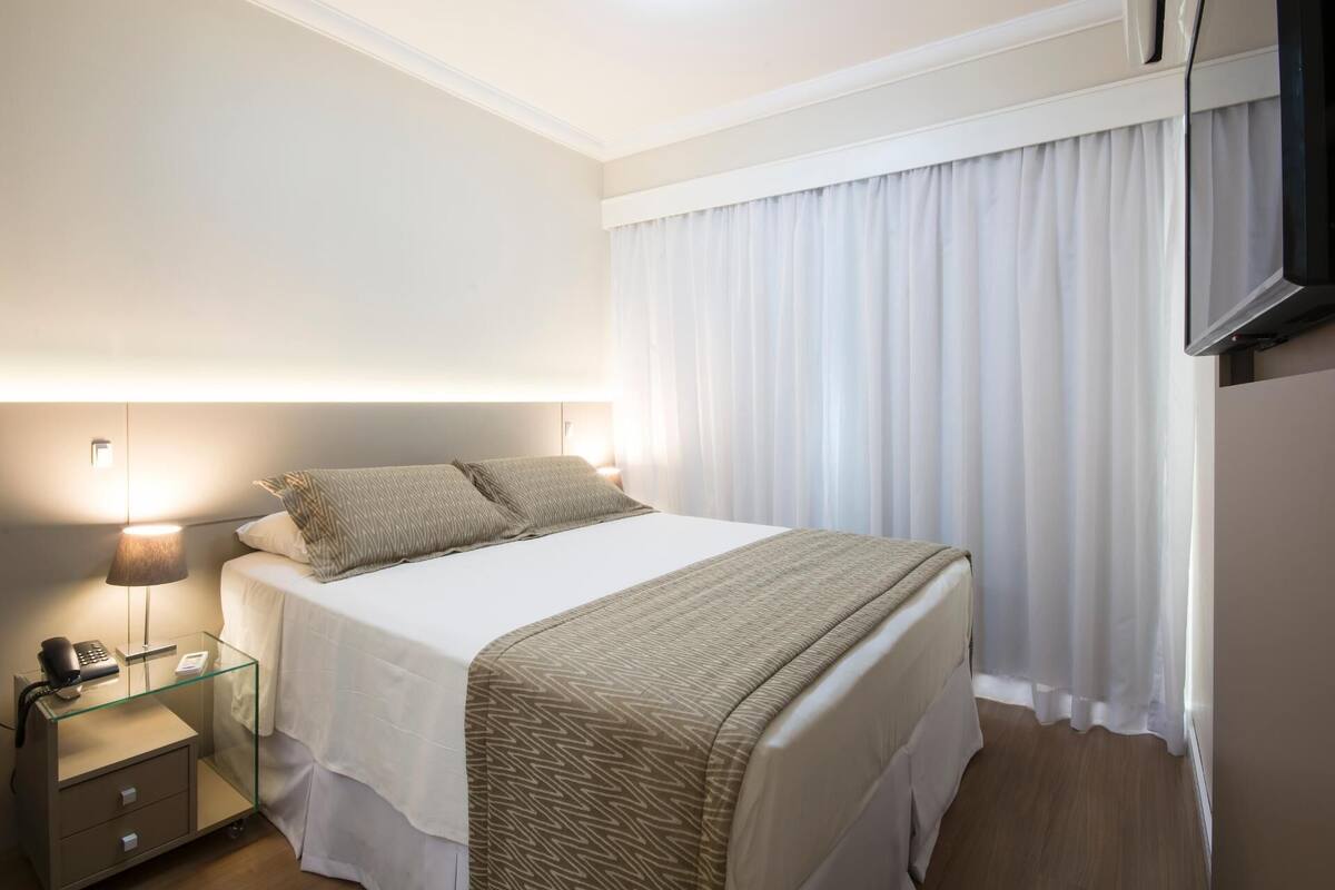 Minibar, cofre no quarto, camas desdobráveis, Wi-fi grátis 