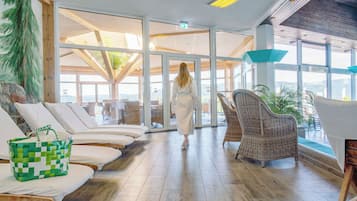 Sala(s) para tratamentos a casais, sauna, banheira de hidromassagem