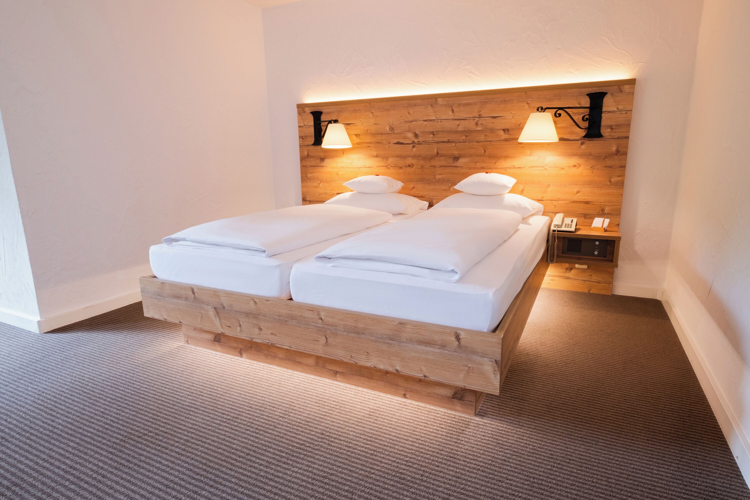 Quarto família, 1 quarto | Roupas de cama antialérgicas, frigobar, cofres nos quartos