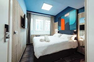 Private Ensuite Double Room | Cortinas blackout, Wi-Fi de cortesia, roupa de cama