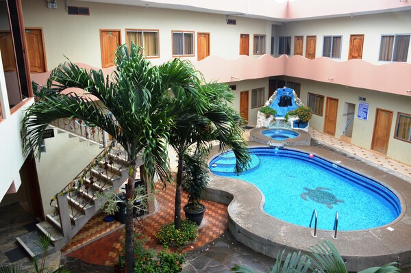 Grand Hotel Chatham - Galápagos Islands