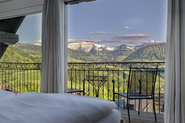 Suite Júnior, varanda, vista para a montanha | 1 quarto, roupa hipoalergénica, cofre no quarto, secretária