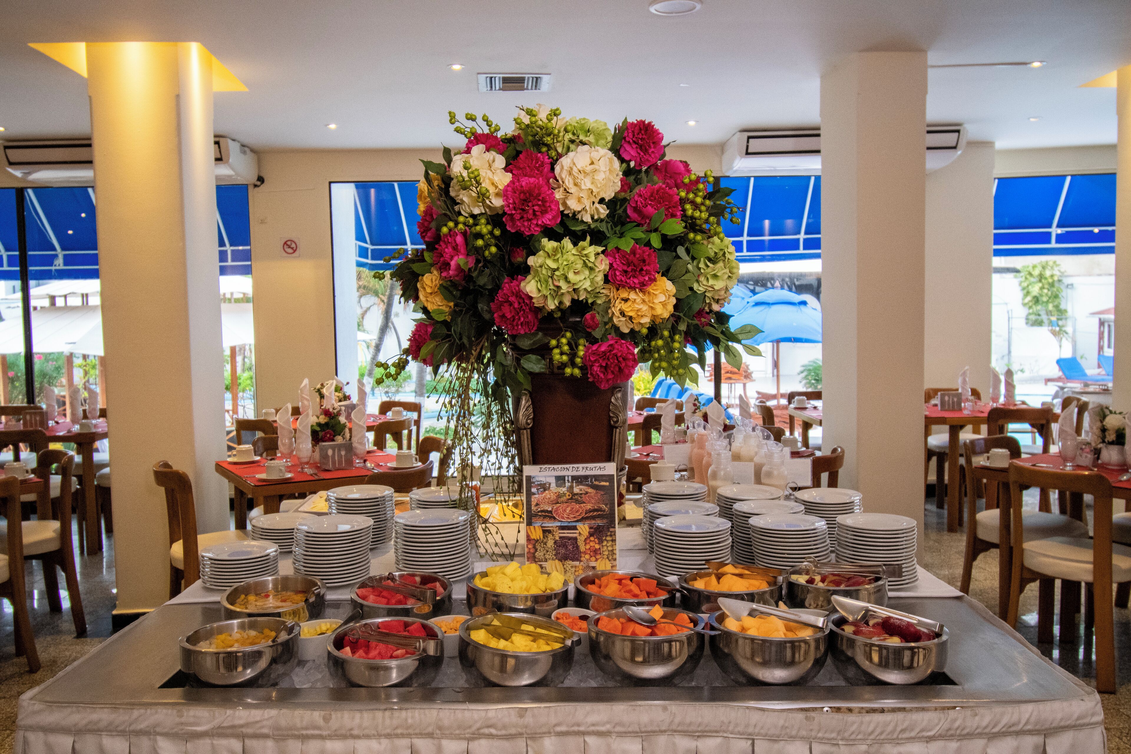 Pequeno-almoço tipo buffet diário incluído 