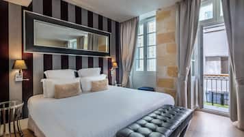 Quarto Duplo Deluxe | 2 quartos, minibar grátis, cofre no quarto, com decoração personalizada