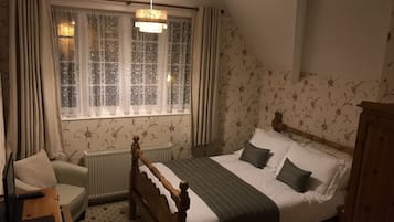 Quarto Duplo, casa de banho anexa (River View) | Interior