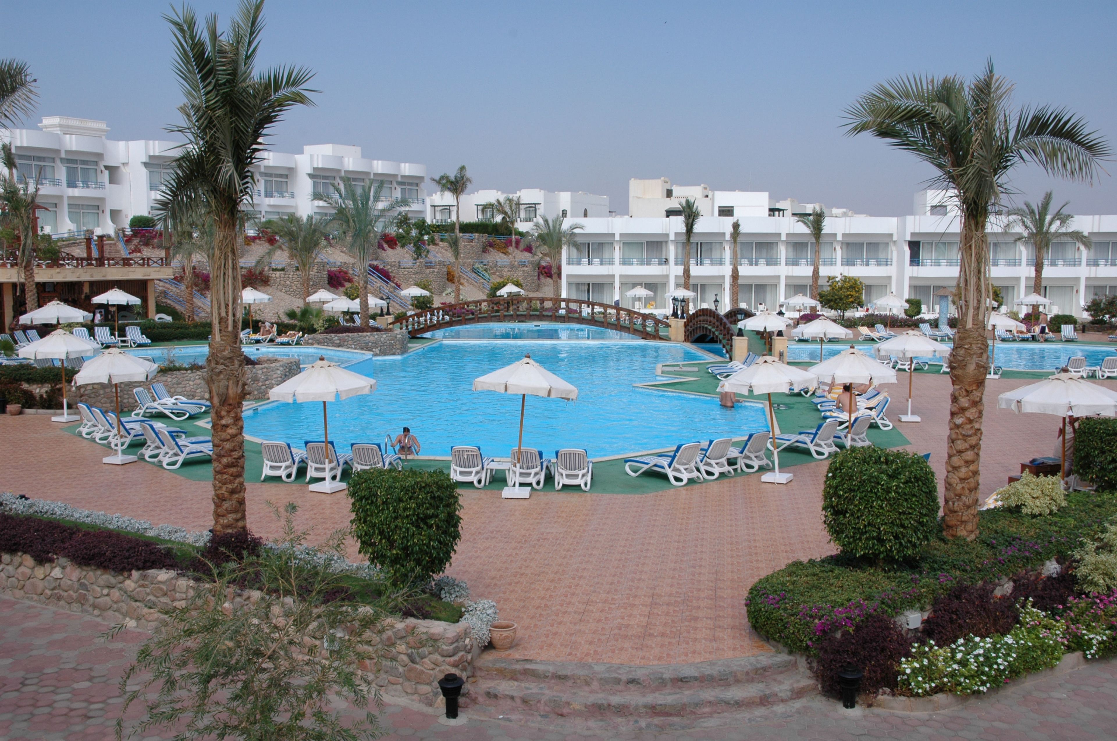 Queen Sharm Resort Beach