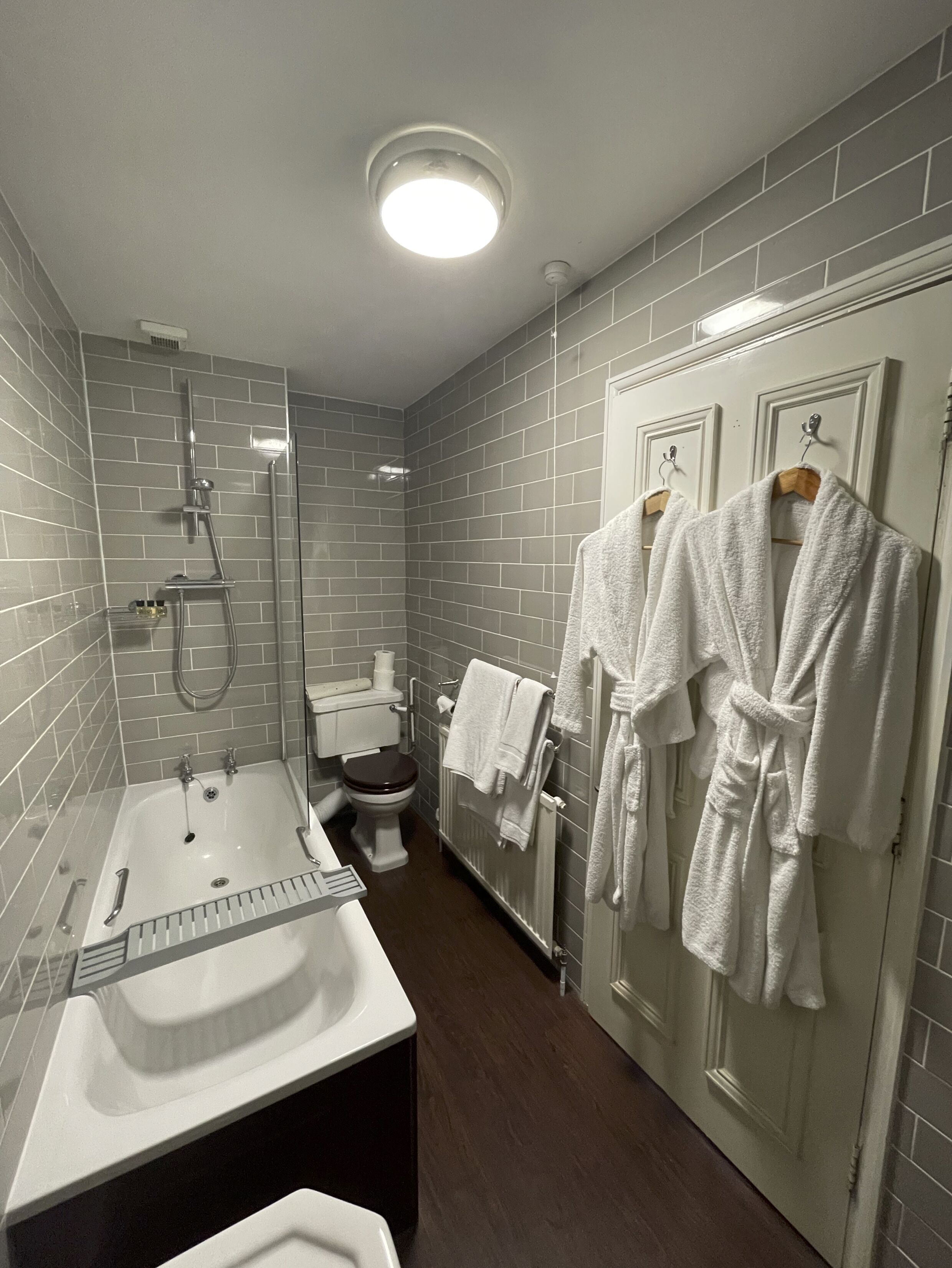 Quarto casal ou duplo (Room8) | Banheiro | Toalhas de banho 