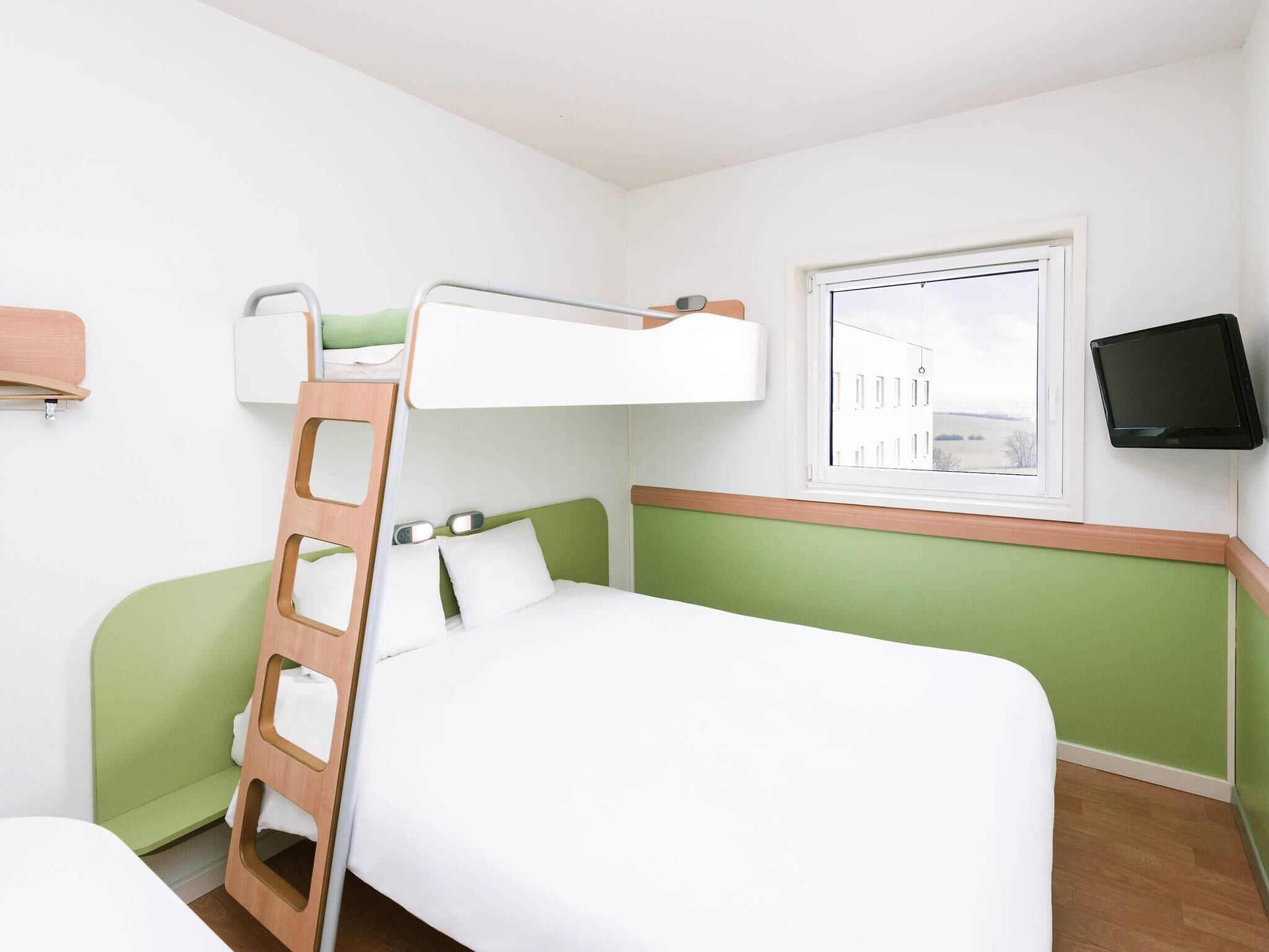 Quarto Duplo | Cofre no quarto, secretária, quartos insonorizados 