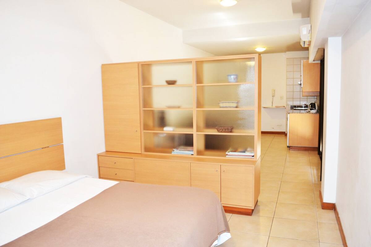 Apartamento (3 Adults) | Roupa de alta qualidade, camas de colchão Select Comfort, minibar
