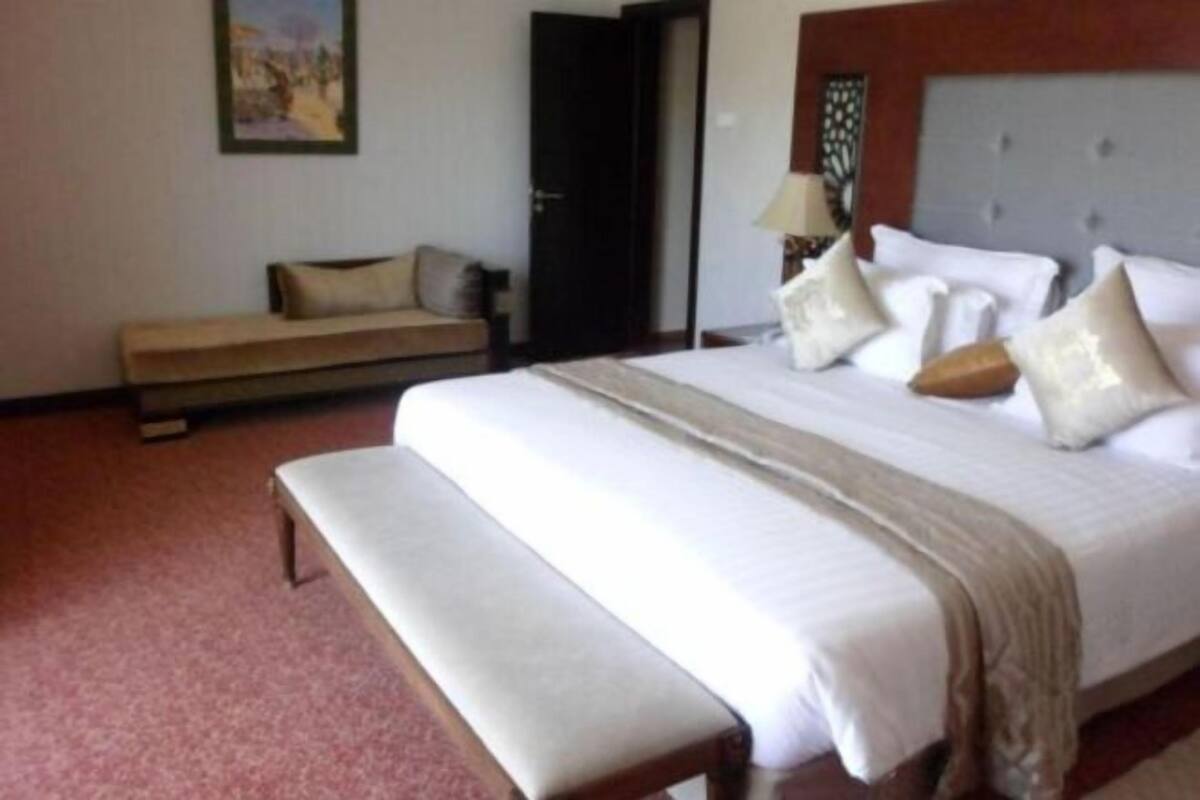 Minibar, cofre no quarto, quartos insonorizados, ferro/tábua de engomar