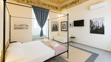 Quarto Standard | Com decoração personalizada, com mobília individualizada, secretária